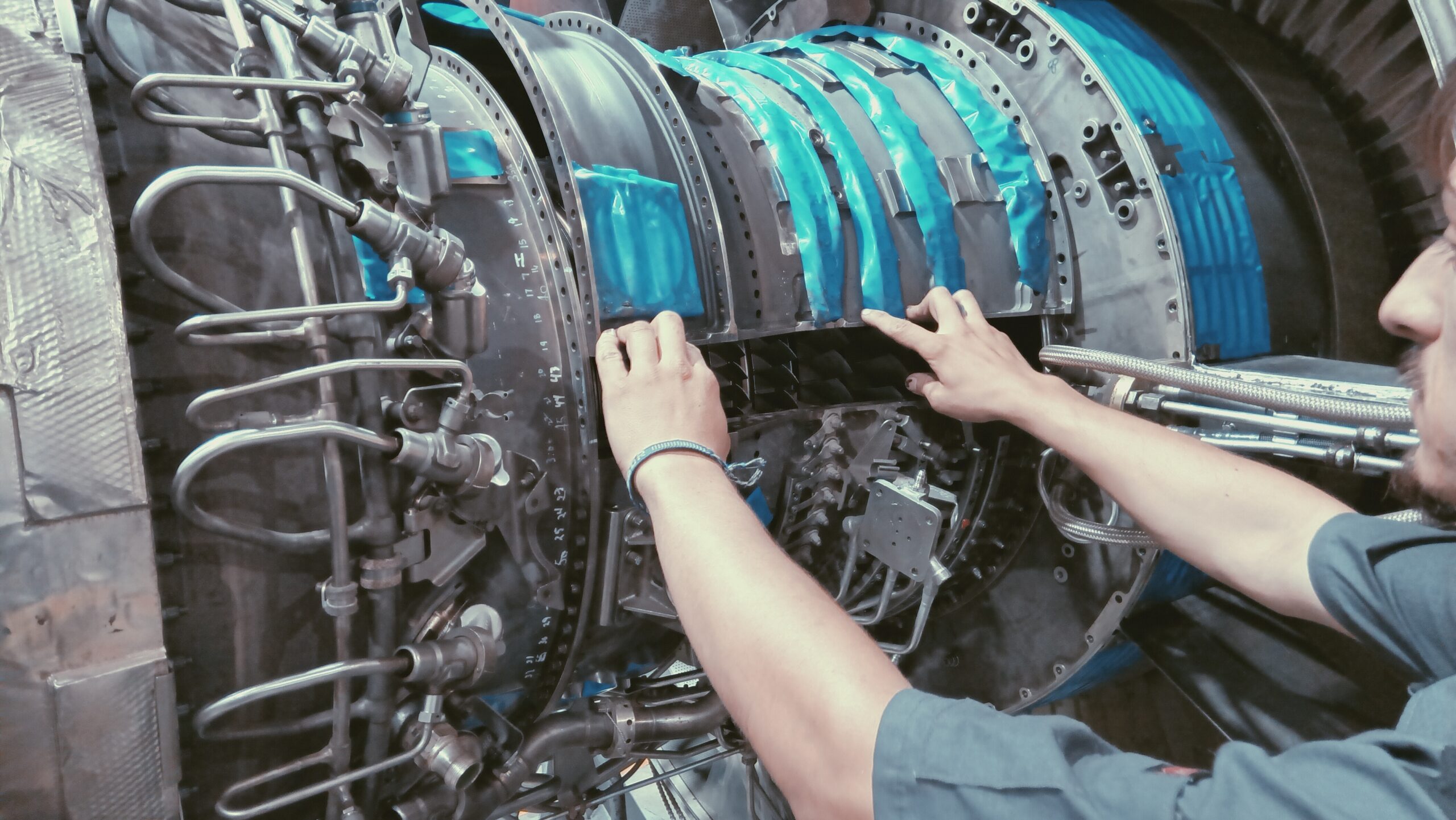 Top and Bottom Case - Turbine Engine Solutions